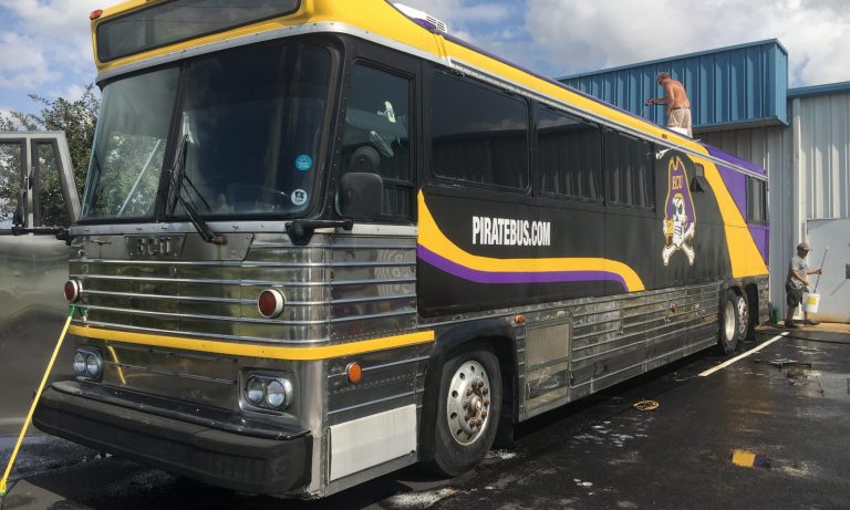 The Pirate Bus – East Carolina Tailgating Team